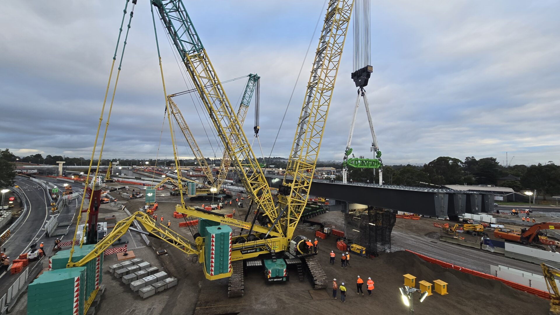 Inside Australia’s Complex 100m Bridge Lift - Tutt Bryant